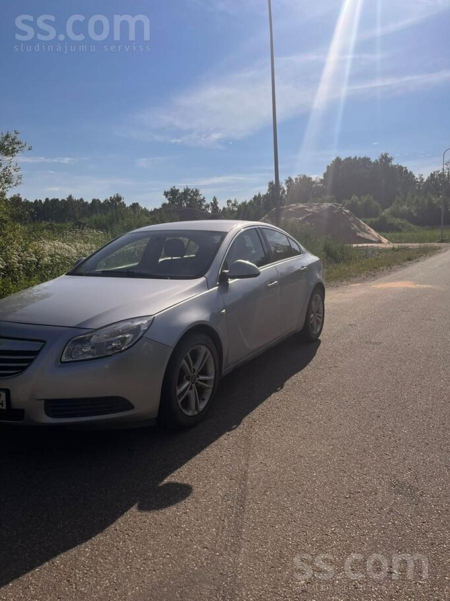 Pelēks Opel Insignia 2013 Tukums, ar dzinēja tilpumu 2.00 L un nobraukumu 170 tūkst. km par 1000 €, foto 7 vietnē AUTOMOTO.COM.LV