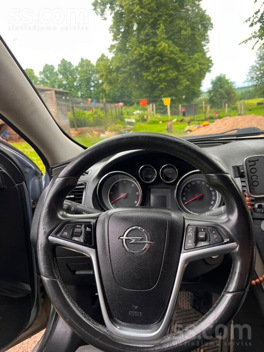 Pelēks Opel Insignia 2013 Tukums, ar dzinēja tilpumu 2.00 L un nobraukumu 170 tūkst. km par 1000 €, foto 10 vietnē AUTOMOTO.COM.LV