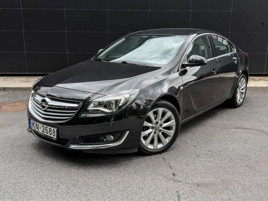 Grey Opel Insignia 2014 in Jelgava, with an engine capacity of 2.00 L and mileage of 145 thousand km for 6800 €, photo 5 on AUTOMOTO.COM.LV