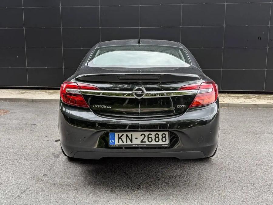 Grey Opel Insignia 2014 in Jelgava, with an engine capacity of 2.00 L and mileage of 145 thousand km for 6800 €, photo 9 on AUTOMOTO.COM.LV
