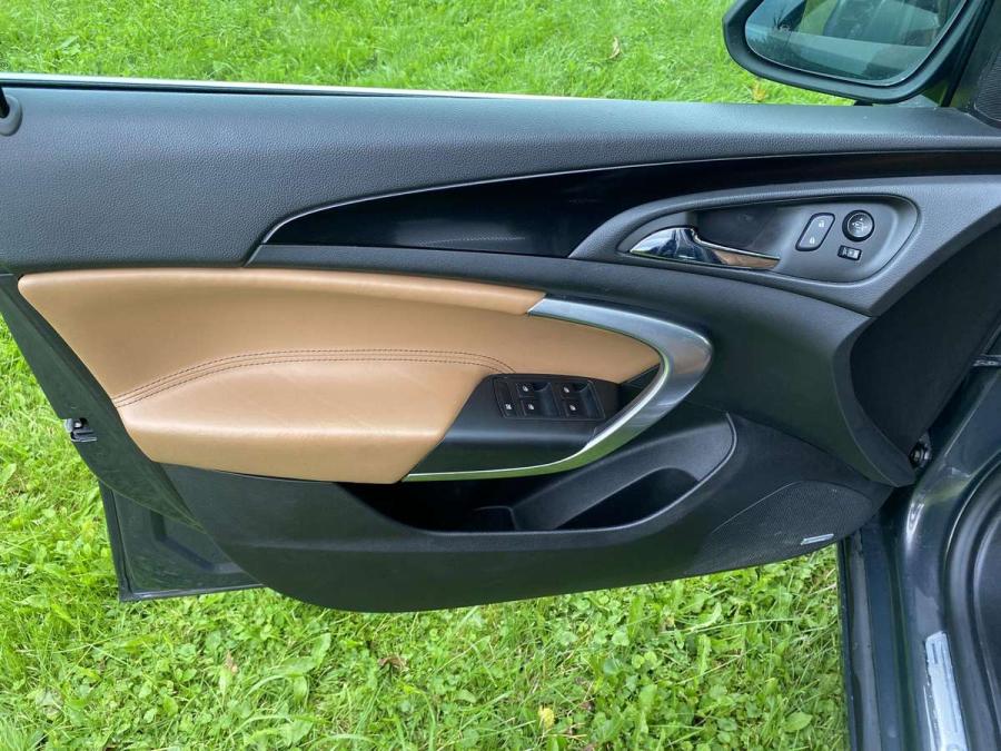Pelēks Opel Insignia 2014 Rokiškis, ar dzinēja tilpumu 1.96 L un nobraukumu 176 tūkst. km par 5699 €, foto 40 vietnē AUTOMOTO.COM.LV