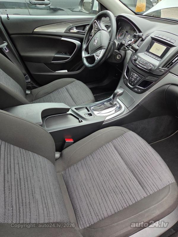 Grey Opel Insignia 2015 in Tartu, with an engine capacity of 2.00 L and mileage of 268 thousand km for 7300 €, photo 7 on AUTOMOTO.COM.LV
