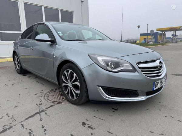 Grey Opel Insignia 2016 in Kretinga, with an engine capacity of 1.96 L and mileage of 296 thousand km for 4395 €, photo 1 on AUTOMOTO.COM.LV