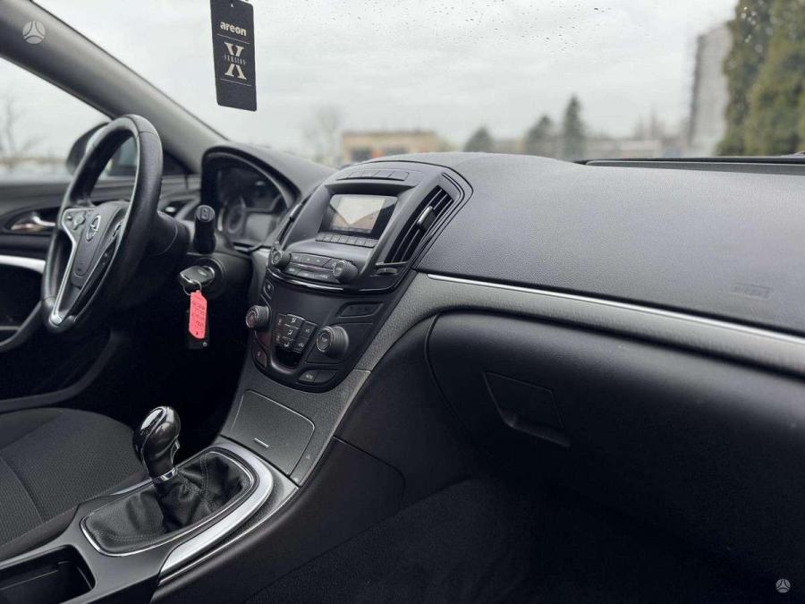 Pelēks Opel Insignia 2016 Kretinga, ar dzinēja tilpumu 1.96 L un nobraukumu 296 tūkst. km par 4395 €, foto 14 vietnē AUTOMOTO.COM.LV