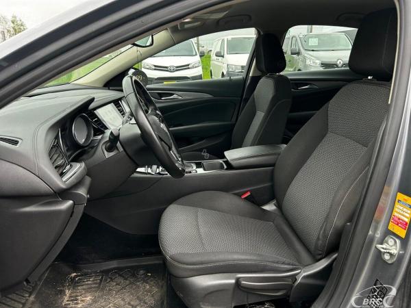 Grey Opel Insignia 2017 in Avizieniai, with an engine capacity of 1.60 L and mileage of 172 thousand km for 9500 €, photo 8 on AUTOMOTO.COM.LV