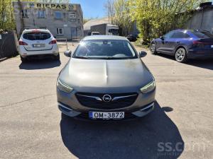 Grey Opel Insignia 2017 in Riga, with an engine capacity of 1.50 L and mileage of 128 thousand km for 11490 €, photo 4 on AUTOMOTO.COM.LV
