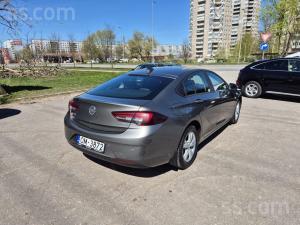 Grey Opel Insignia 2017 in Riga, with an engine capacity of 1.50 L and mileage of 128 thousand km for 11490 €, photo 7 on AUTOMOTO.COM.LV