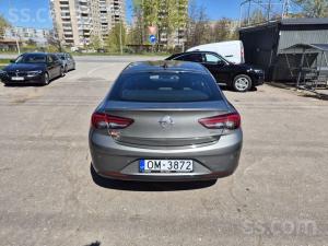 Grey Opel Insignia 2017 in Riga, with an engine capacity of 1.50 L and mileage of 128 thousand km for 11490 €, photo 8 on AUTOMOTO.COM.LV