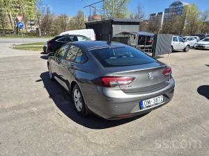 Grey Opel Insignia 2017 in Riga, with an engine capacity of 1.50 L and mileage of 128 thousand km for 11490 €, photo 9 on AUTOMOTO.COM.LV