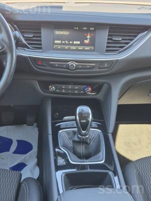 Grey Opel Insignia 2017 in Riga, with an engine capacity of 1.50 L and mileage of 128 thousand km for 11490 €, photo 13 on AUTOMOTO.COM.LV