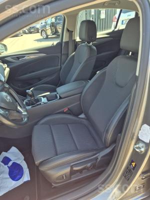 Grey Opel Insignia 2017 in Riga, with an engine capacity of 1.50 L and mileage of 128 thousand km for 11490 €, photo 14 on AUTOMOTO.COM.LV
