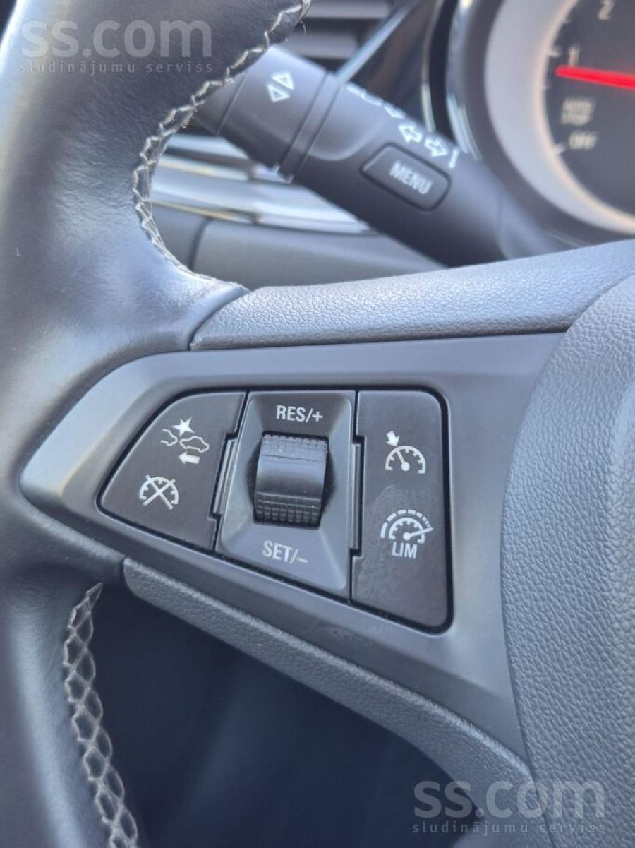 Grey Opel Insignia 2017 in Riga, with an engine capacity of 1.50 L and mileage of 128 thousand km for 11490 €, photo 18 on AUTOMOTO.COM.LV