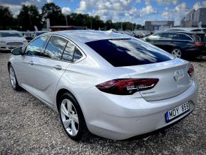 Grey Opel Insignia 2018 in Kaunas, with an engine capacity of 2.00 L and mileage of 70 thousand km for 10800 €, photo 3 on AUTOMOTO.COM.LV