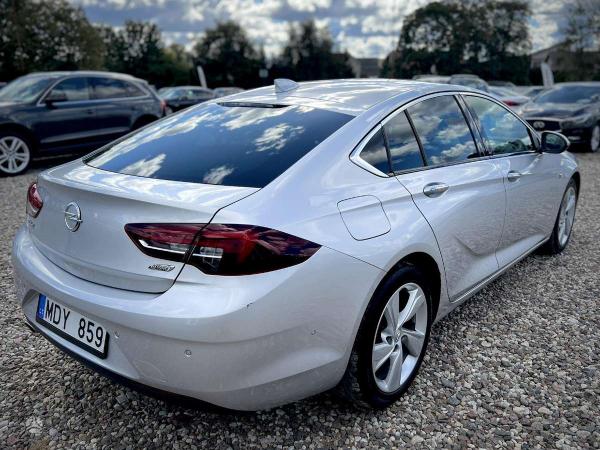 Grey Opel Insignia 2018 in Kaunas, with an engine capacity of 2.00 L and mileage of 70 thousand km for 10800 €, photo 4 on AUTOMOTO.COM.LV