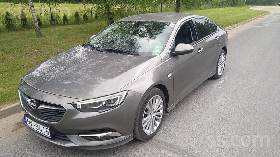 Grey Opel Insignia 2018 in Riga, with an engine capacity of 2.00 L and mileage of 180 thousand km for 14000 €, photo 1 on AUTOMOTO.COM.LV