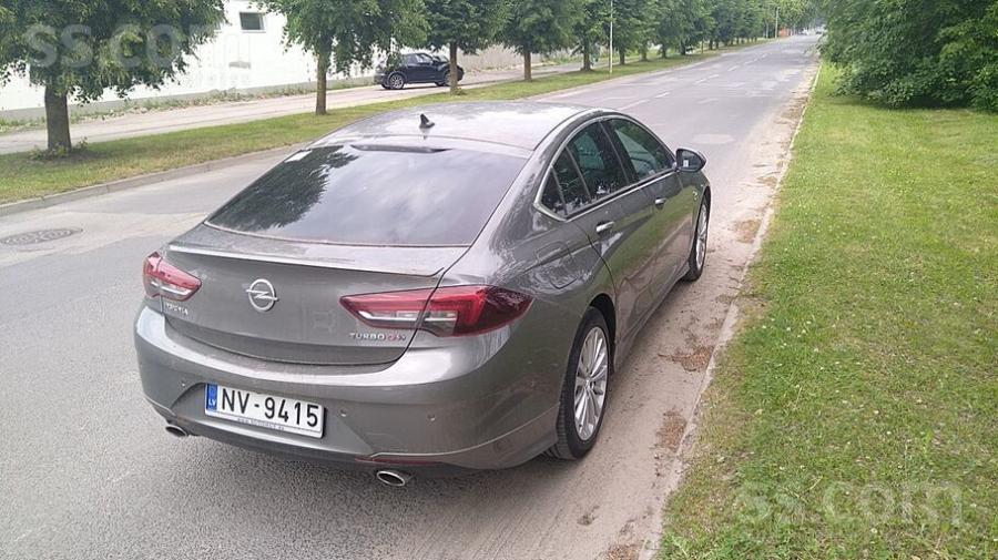 Grey Opel Insignia 2018 in Riga, with an engine capacity of 2.00 L and mileage of 180 thousand km for 14000 €, photo 5 on AUTOMOTO.COM.LV