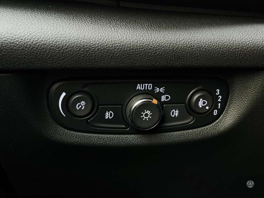Pelēks Opel Insignia 2018 Viļņa, ar dzinēja tilpumu 1.49 L un nobraukumu 120 tūkst. km par 10850 €, foto 23 vietnē AUTOMOTO.COM.LV