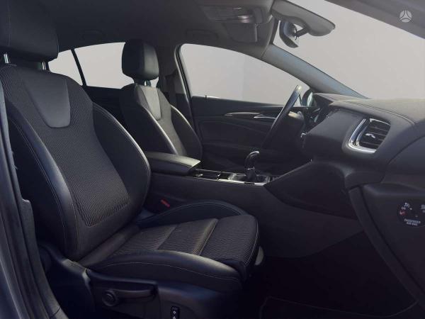 Grey Opel Insignia 2020 in Kaunas, with an engine capacity of 1.50 L and mileage of 70 thousand km for 11999 €, photo 9 on AUTOMOTO.COM.LV