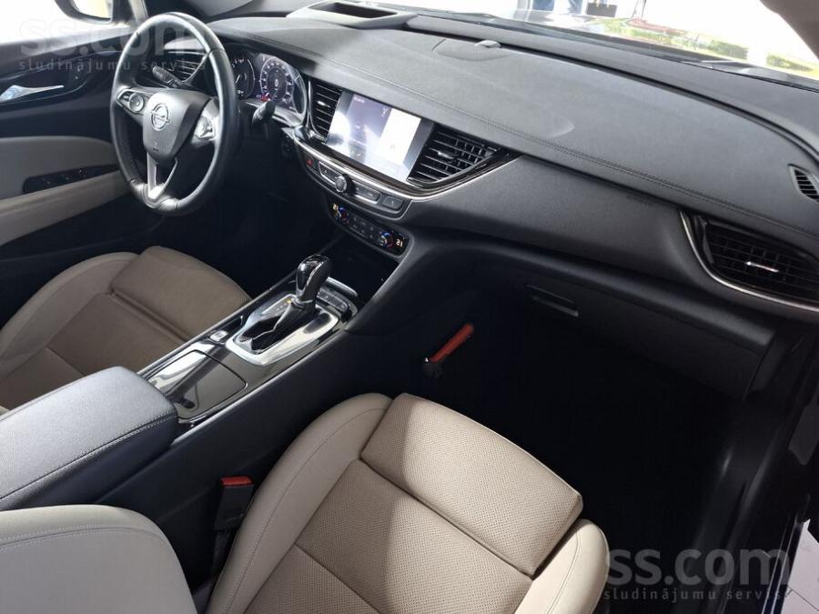 Grey Opel Insignia 2021 in Riga, with an engine capacity of 2.00 L and mileage of 189 thousand km for 6350 €, photo 7 on AUTOMOTO.COM.LV