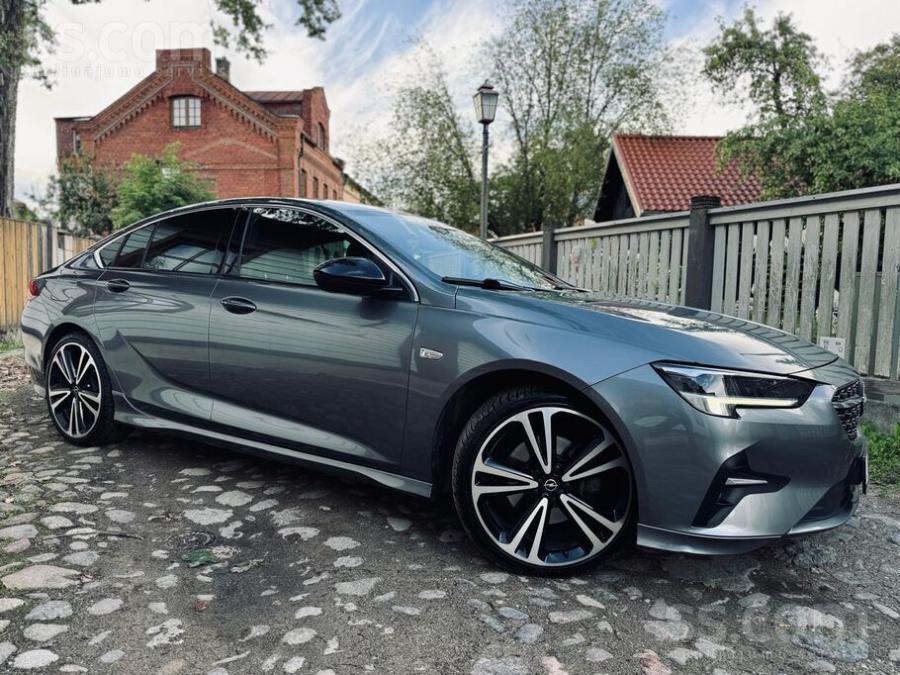 Grey Opel Insignia 2021 in Cesis, with an engine capacity of 1.50 L and mileage of 0 thousand km for 13400 €, photo 3 on AUTOMOTO.COM.LV