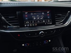 Grey Opel Insignia 2021 in Cesis, with an engine capacity of 1.50 L and mileage of 0 thousand km for 13400 €, photo 24 on AUTOMOTO.COM.LV