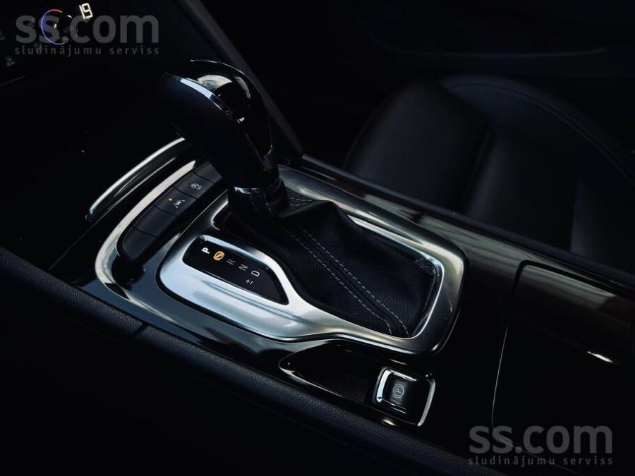 Grey Opel Insignia 2021 in Cesis, with an engine capacity of 1.50 L and mileage of 0 thousand km for 13400 €, photo 26 on AUTOMOTO.COM.LV