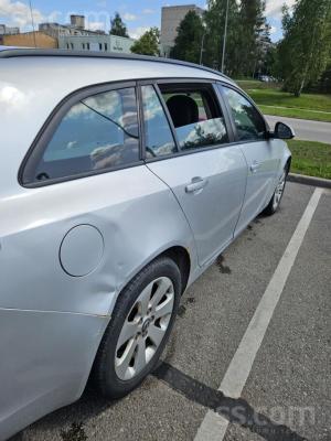 Grey Opel Insignia 2009 in Daugavpils, with an engine capacity of 2.00 L and mileage of 374 thousand km for 1500 €, photo 5 on AUTOMOTO.COM.LV
