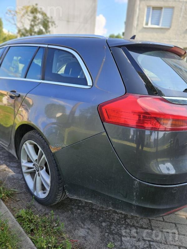 Grey Opel Insignia 2009 in Riga, with an engine capacity of 2.00 L and mileage of 368 thousand km for 1800 €, photo 5 on AUTOMOTO.COM.LV