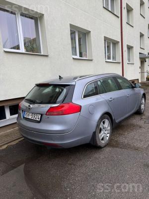 Pelēks Opel Insignia 2009 Valmiera, ar dzinēja tilpumu 2.00 L un nobraukumu 393 tūkst. km par 2000 €, foto 2 vietnē AUTOMOTO.COM.LV