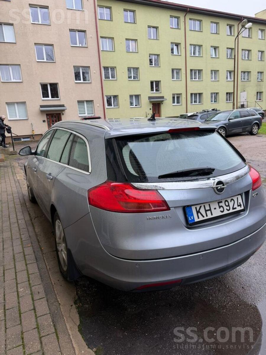 Pelēks Opel Insignia 2009 Valmiera, ar dzinēja tilpumu 2.00 L un nobraukumu 393 tūkst. km par 2000 €, foto 3 vietnē AUTOMOTO.COM.LV