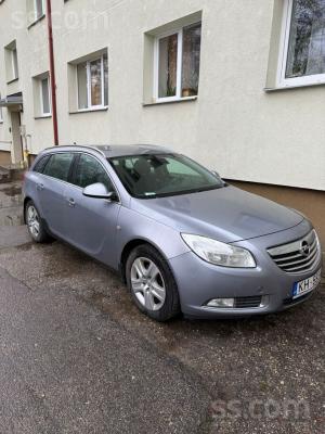 Pelēks Opel Insignia 2009 Valmiera, ar dzinēja tilpumu 2.00 L un nobraukumu 393 tūkst. km par 2000 €, foto 4 vietnē AUTOMOTO.COM.LV