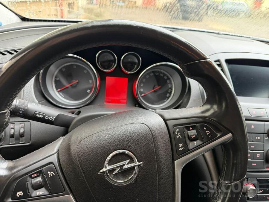 Pelēks Opel Insignia 2009 Valmiera, ar dzinēja tilpumu 2.00 L un nobraukumu 393 tūkst. km par 2000 €, foto 7 vietnē AUTOMOTO.COM.LV