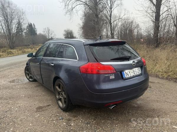 Pelēks Opel Insignia 2009 Kuldīga, ar dzinēja tilpumu 2.00 L un nobraukumu 262 tūkst. km par 3400 €, foto 3 vietnē AUTOMOTO.COM.LV