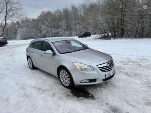 Grey Opel Insignia 2009 in Kaunas, with an engine capacity of 2.00 L and mileage of 350 thousand km for 2999 €, photo 2 on AUTOMOTO.COM.LV