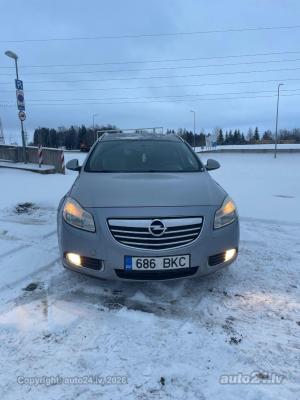 Grey Opel Insignia 2009 in Tallinn, with an engine capacity of 2.00 L and mileage of 353 thousand km for 2100 €, photo  on AUTOMOTO.COM.LV