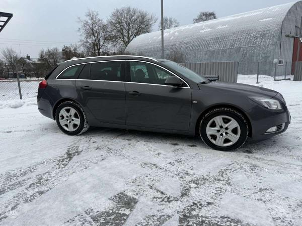 Grey Opel Insignia 2009 in Vilkaviskis, with an engine capacity of 0.00 L and mileage of 319 thousand km for 2850 €, photo 4 on AUTOMOTO.COM.LV