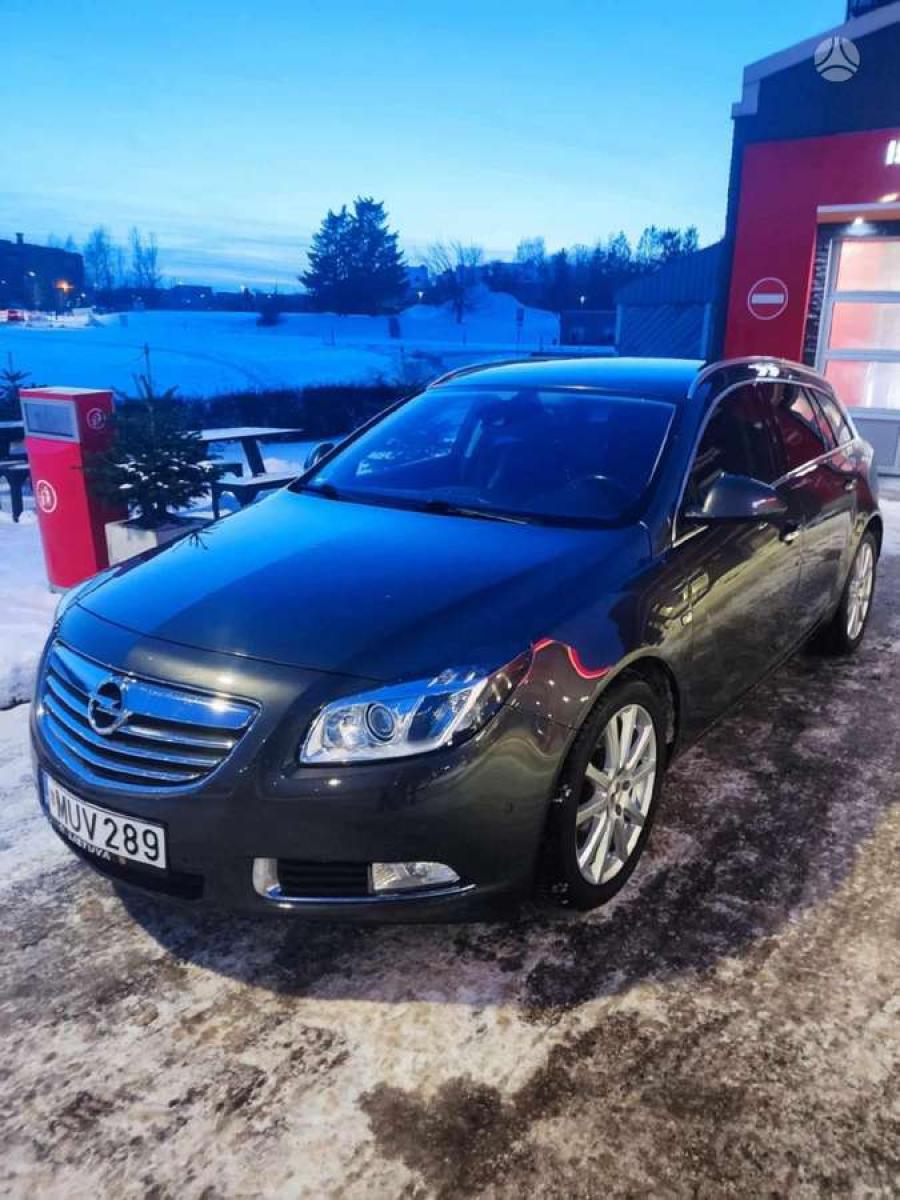 Pelēks Opel Insignia 2009 Alīta, ar dzinēja tilpumu 1.96 L un nobraukumu 224 tūkst. km par 3000 €, foto 1 vietnē AUTOMOTO.COM.LV