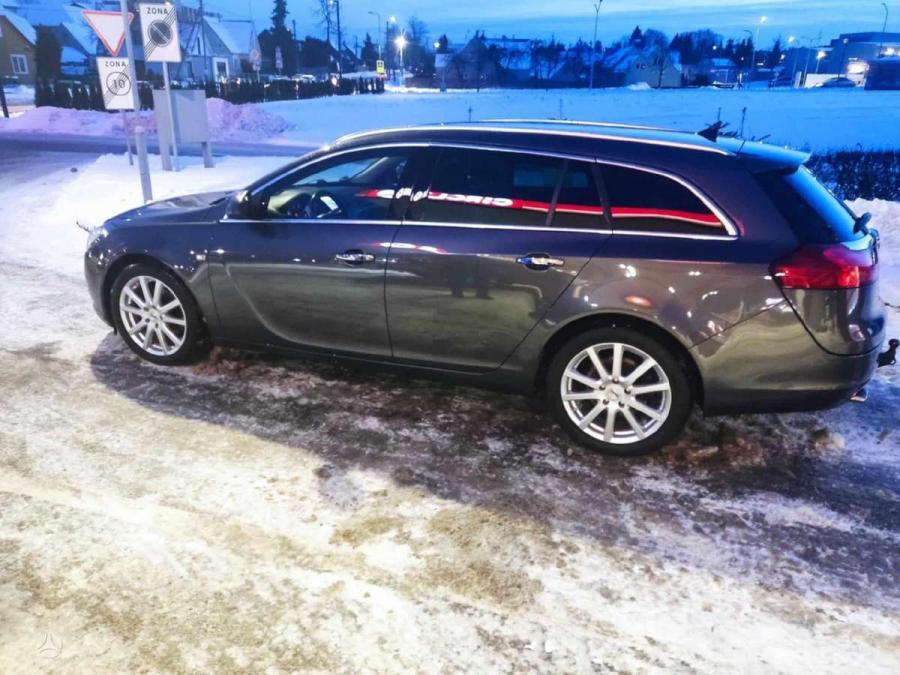 Pelēks Opel Insignia 2009 Alīta, ar dzinēja tilpumu 1.96 L un nobraukumu 224 tūkst. km par 3000 €, foto 2 vietnē AUTOMOTO.COM.LV