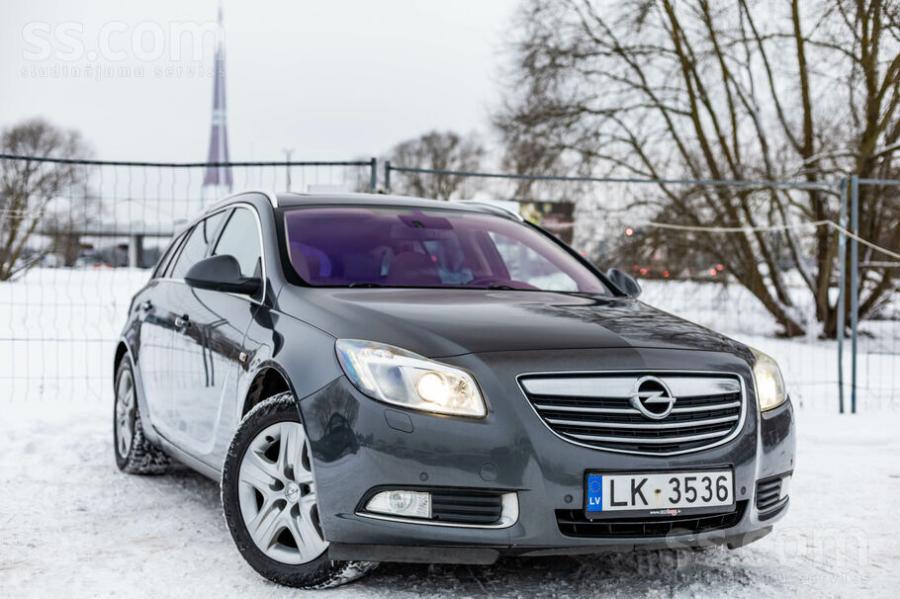Grey Opel Insignia 2009 in Riga, with an engine capacity of 2.00 L and mileage of 280 thousand km for 4990 €, photo 3 on AUTOMOTO.COM.LV