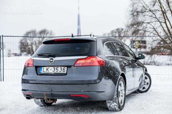 Grey Opel Insignia 2009 in Riga, with an engine capacity of 2.00 L and mileage of 280 thousand km for 4990 €, photo 6 on AUTOMOTO.COM.LV