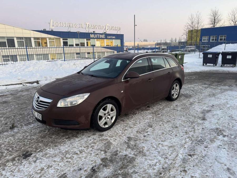 Pelēks Opel Insignia 2009 Viļņa, ar dzinēja tilpumu 1.96 L un nobraukumu 417 tūkst. km par 1850 €, foto 1 vietnē AUTOMOTO.COM.LV