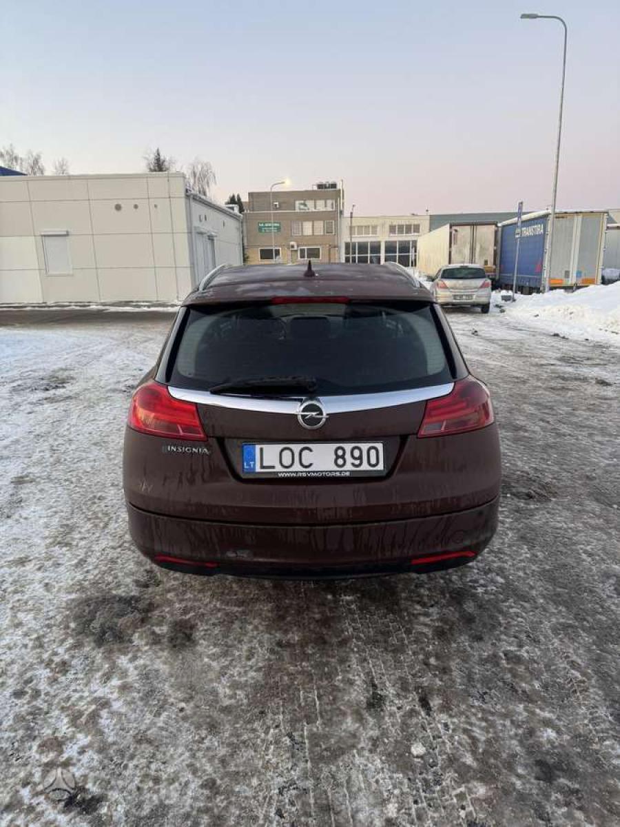 Pelēks Opel Insignia 2009 Viļņa, ar dzinēja tilpumu 1.96 L un nobraukumu 417 tūkst. km par 1850 €, foto 3 vietnē AUTOMOTO.COM.LV
