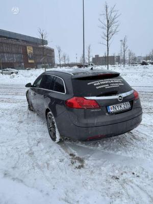 Grey Opel Insignia 2009 in Klaipeda, with an engine capacity of 1.96 L and mileage of 208 thousand km for 3300 €, photo 4 on AUTOMOTO.COM.LV