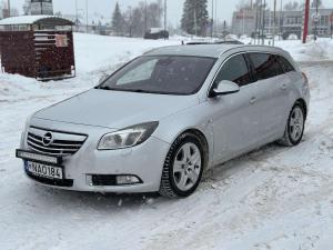 Grey Opel Insignia 2009 in Ukmerge, with an engine capacity of 1.96 L and mileage of 235 thousand km for 1800 €, photo  on AUTOMOTO.COM.LV