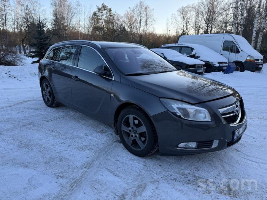 Pelēks Opel Insignia 2009 Rīga, ar dzinēja tilpumu 2.00 L un nobraukumu 390 tūkst. km par 1200 €, foto 1 vietnē AUTOMOTO.COM.LV