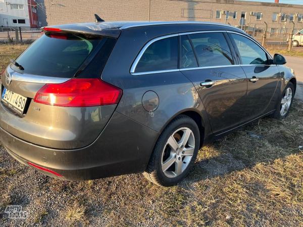 Pelēks Opel Insignia 2009 Kauņa, ar dzinēja tilpumu 2.00 L un nobraukumu 319 tūkst. km par 2100 €, foto 2 vietnē AUTOMOTO.COM.LV