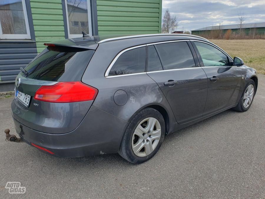 Grey Opel Insignia 2009 in Siauliai, with an engine capacity of 2.00 L and mileage of 420 thousand km for 1900 €, photo 1 on AUTOMOTO.COM.LV