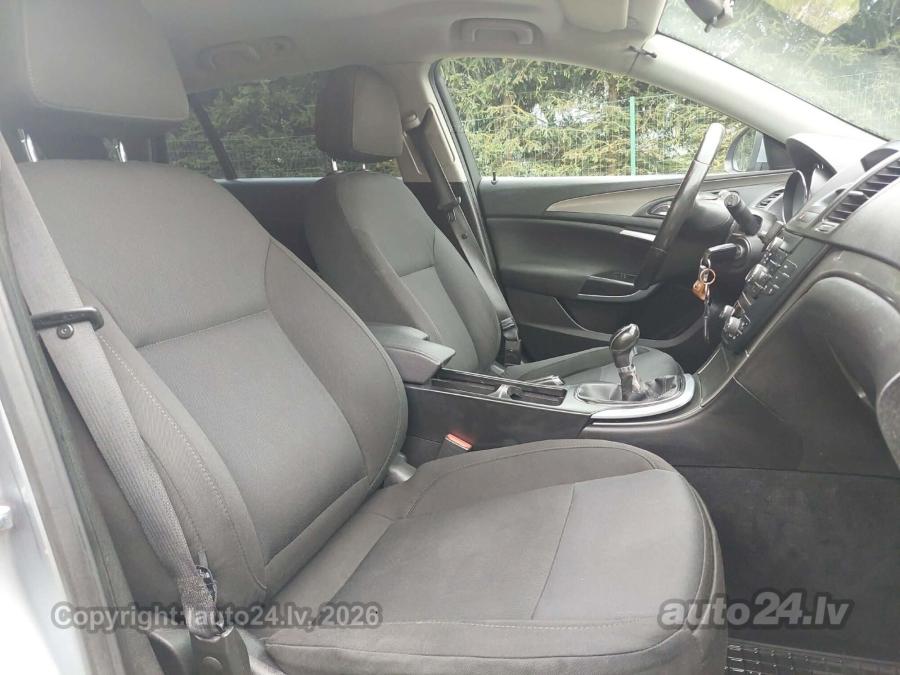 Pelēks Opel Insignia 2009 Tartu, ar dzinēja tilpumu 2.00 L un nobraukumu 356 tūkst. km par 2400 €, foto 10 vietnē AUTOMOTO.COM.LV