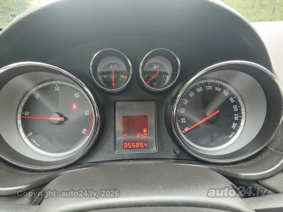 Pelēks Opel Insignia 2009 Tartu, ar dzinēja tilpumu 2.00 L un nobraukumu 356 tūkst. km par 2400 €, foto 13 vietnē AUTOMOTO.COM.LV