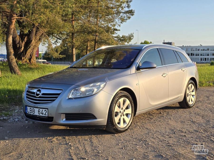 Grey Opel Insignia 2009 in Taurage, with an engine capacity of 2.00 L and mileage of 233 thousand km for 2550 €, photo 1 on AUTOMOTO.COM.LV